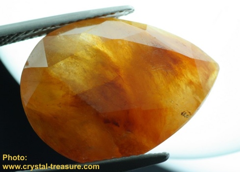 Taaffeit, Musgravit, Pehrmanit